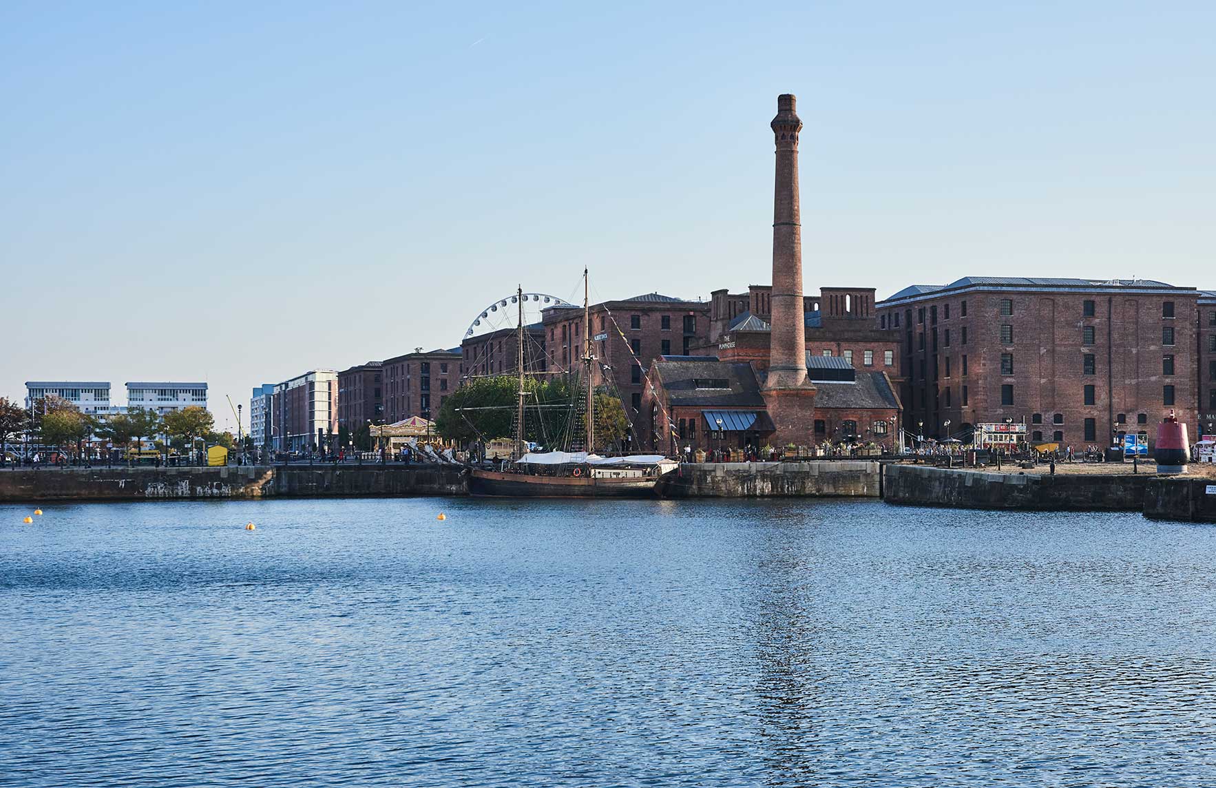 Coach To Liverpool | Alfa Holidays